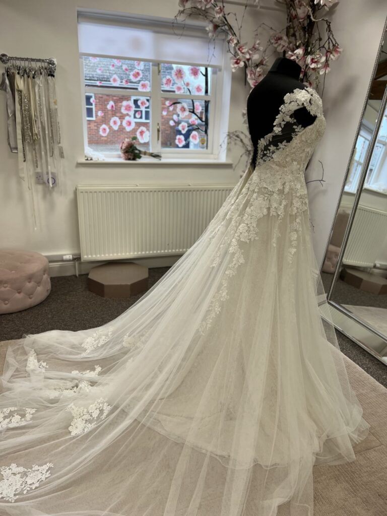 True Bride // Bonnie Wedding Dress - LJ Bridal Collection - Wedding ...