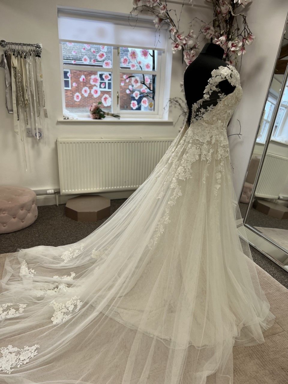 True Bride // Bonnie Wedding Dress - LJ Bridal Collection - Wedding ...